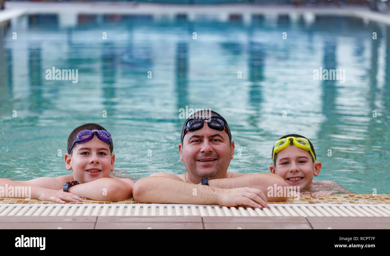 Happy dad with kids hi-res stock photography and images - Alamy