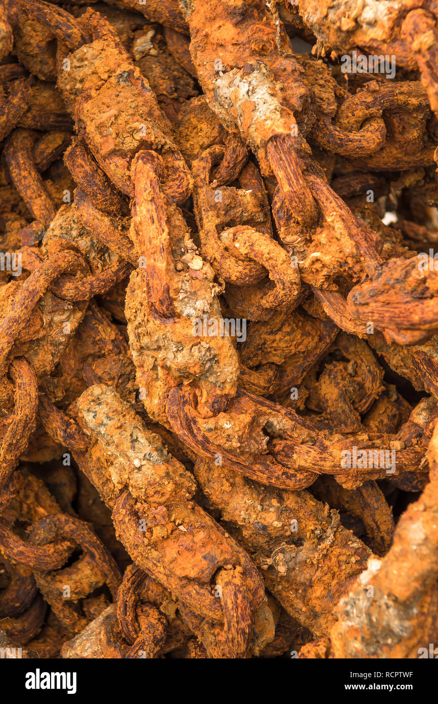 Corrosion damage to chain hi-res stock photography and images - Alamy