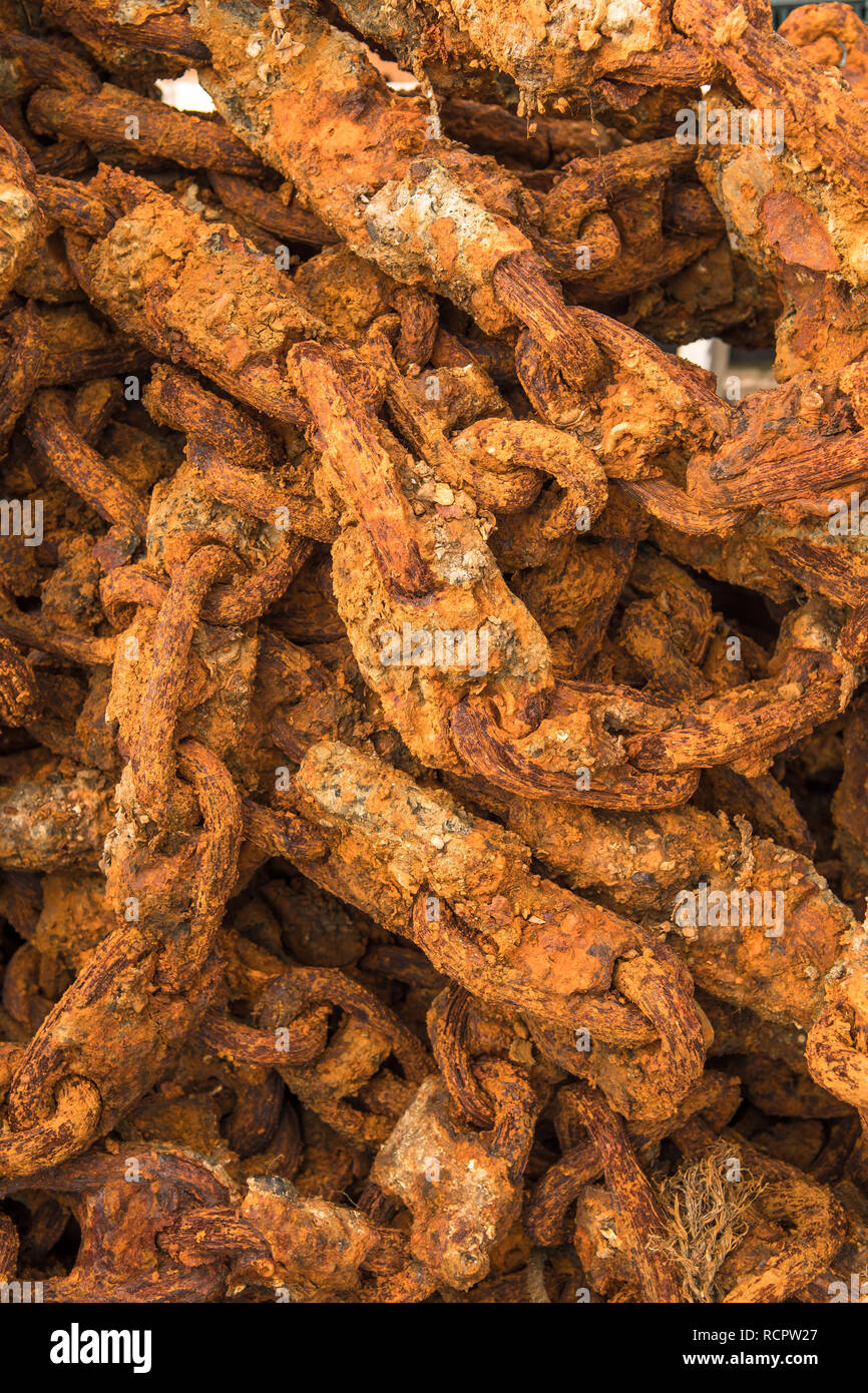 Corrosion damage to chain hi-res stock photography and images - Alamy