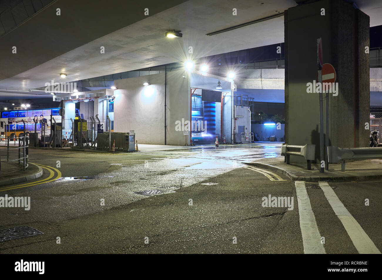 Wash bus hi-res stock photography and images - Alamy