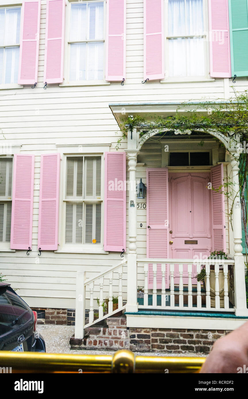 Pink shutters hi-res stock photography and images - Alamy