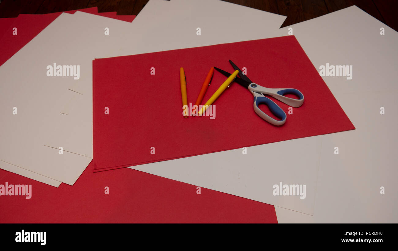 Art project on table hi-res stock photography and images - Alamy