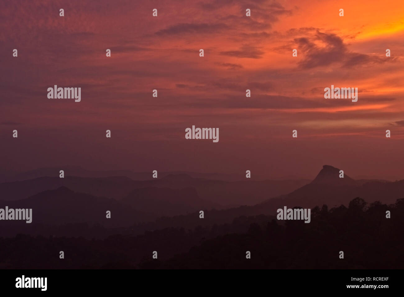 India Munnar. Sunset over the mountains and hills Stock Photo - Alamy