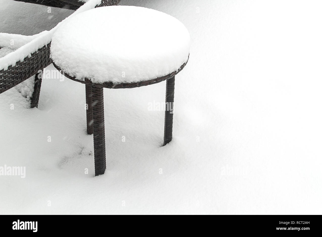 Outdoor furniture snow hi-res stock photography and images - Alamy