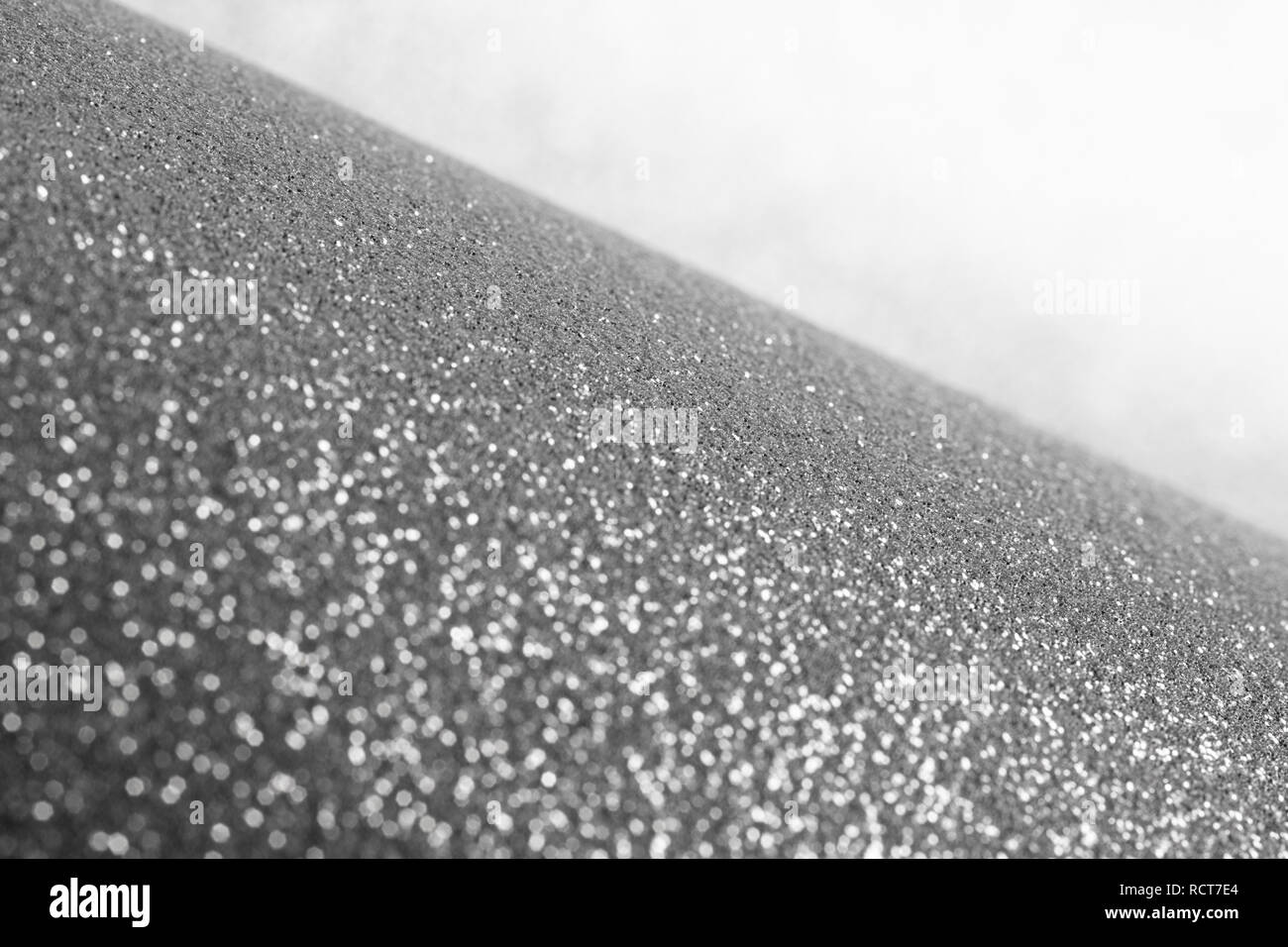 Silver glitter texture hi-res stock photography and images - Alamy