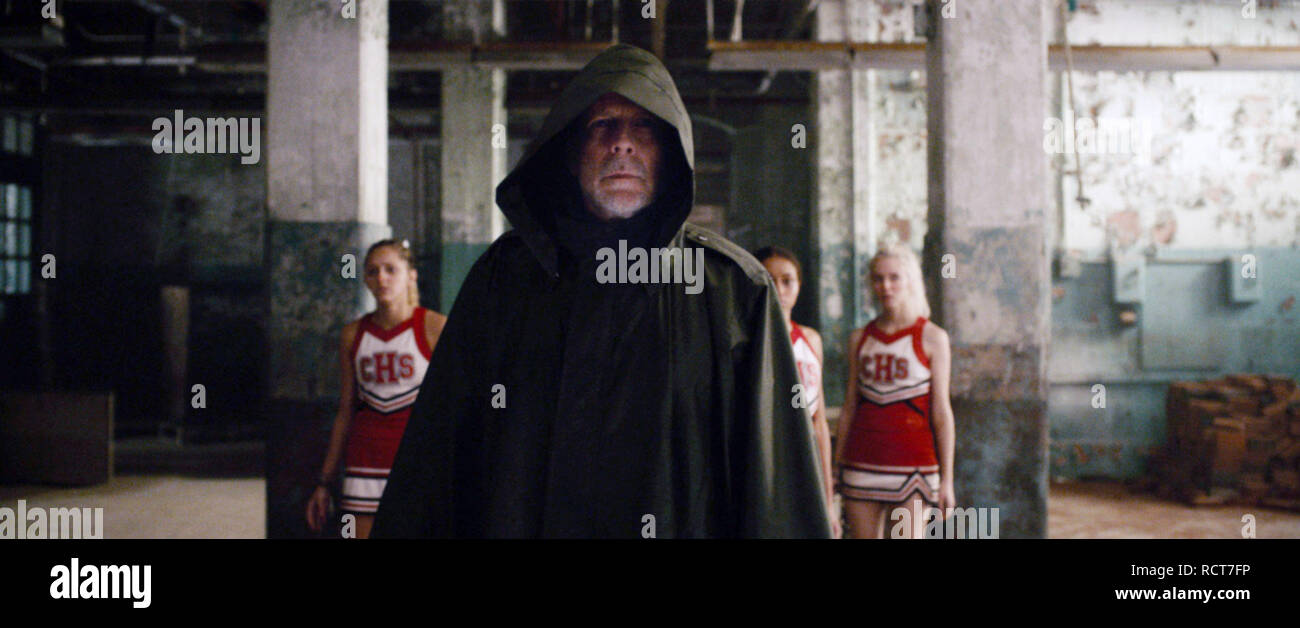 GLASS, Bruce Willis (foreground), 2019. © Universal / courtesy Everett ...