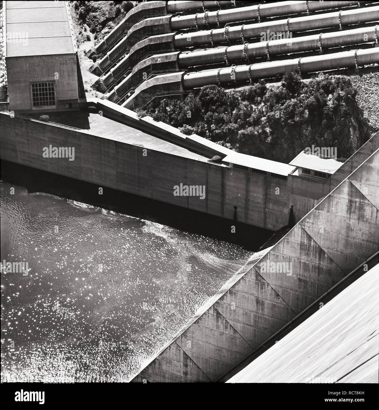 Diversion Pipes, Shasta Dam Stock Photo - Alamy