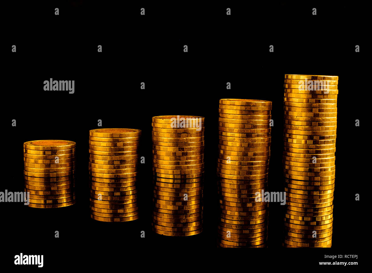 Coin stacks hi-res stock photography and images - Alamy