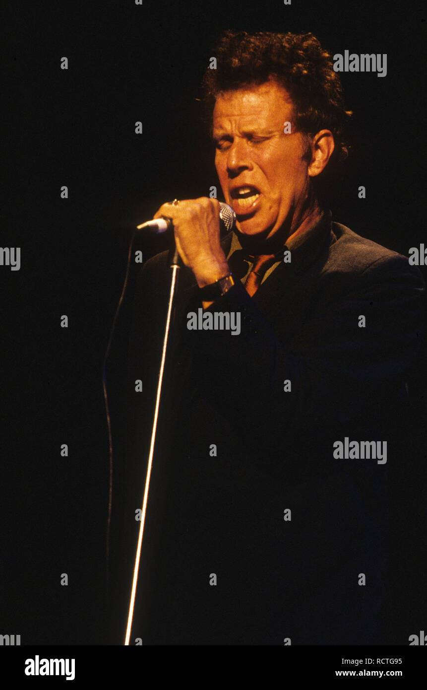 Tom waits hi-res stock photography and images - Alamy