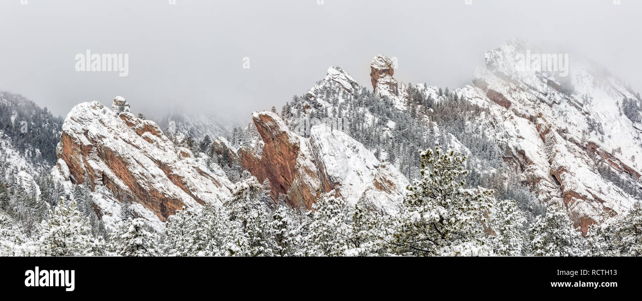 Rock formation and snowy mountains hi-res stock photography and images ...