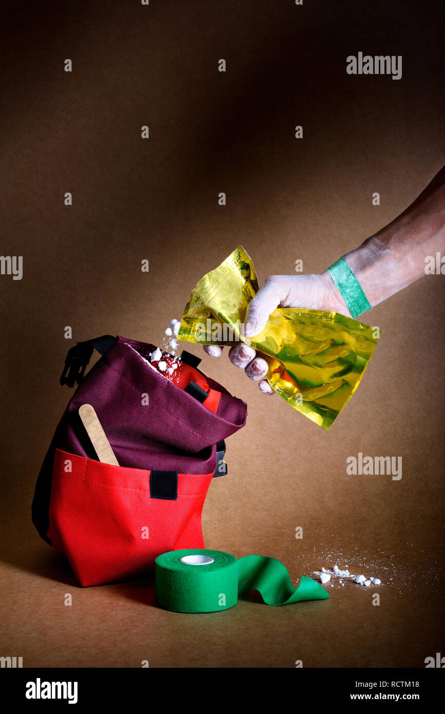 Hands taped up hi-res stock photography and images - Alamy