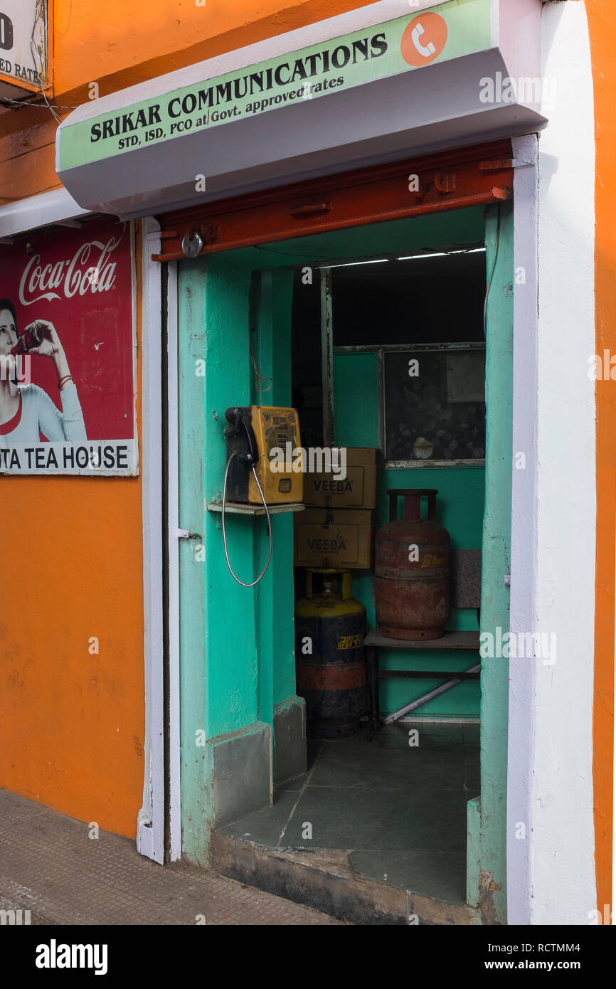 Indian general store hi-res stock photography and images - Alamy