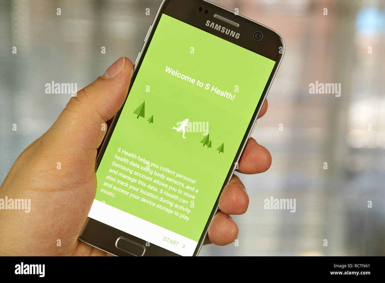 Improve tracking hi-res stock photography and images - Alamy