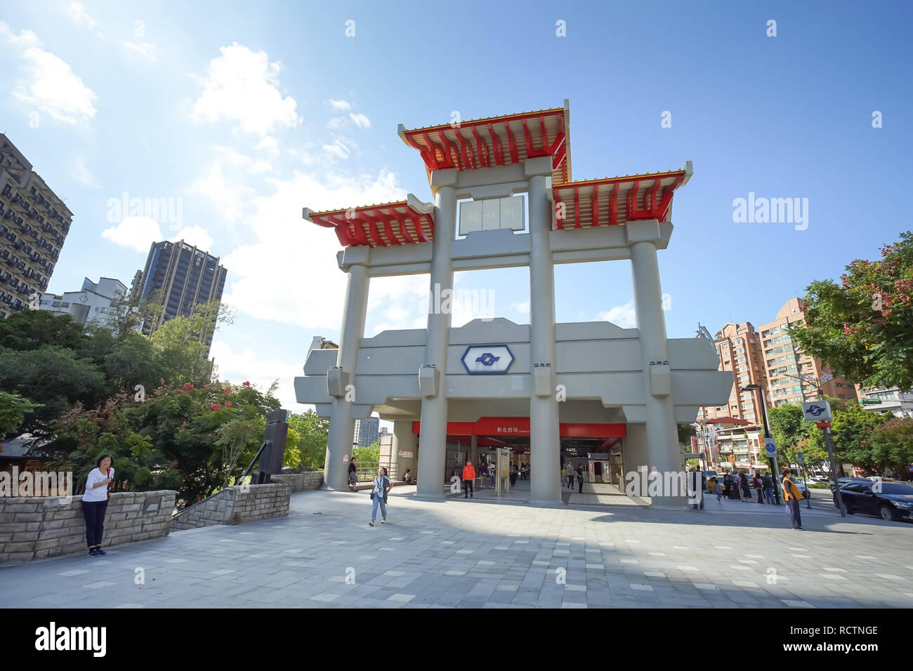 Taipei, Taiwan - November 24, 2018: Taiwanese traditional architecture ...
