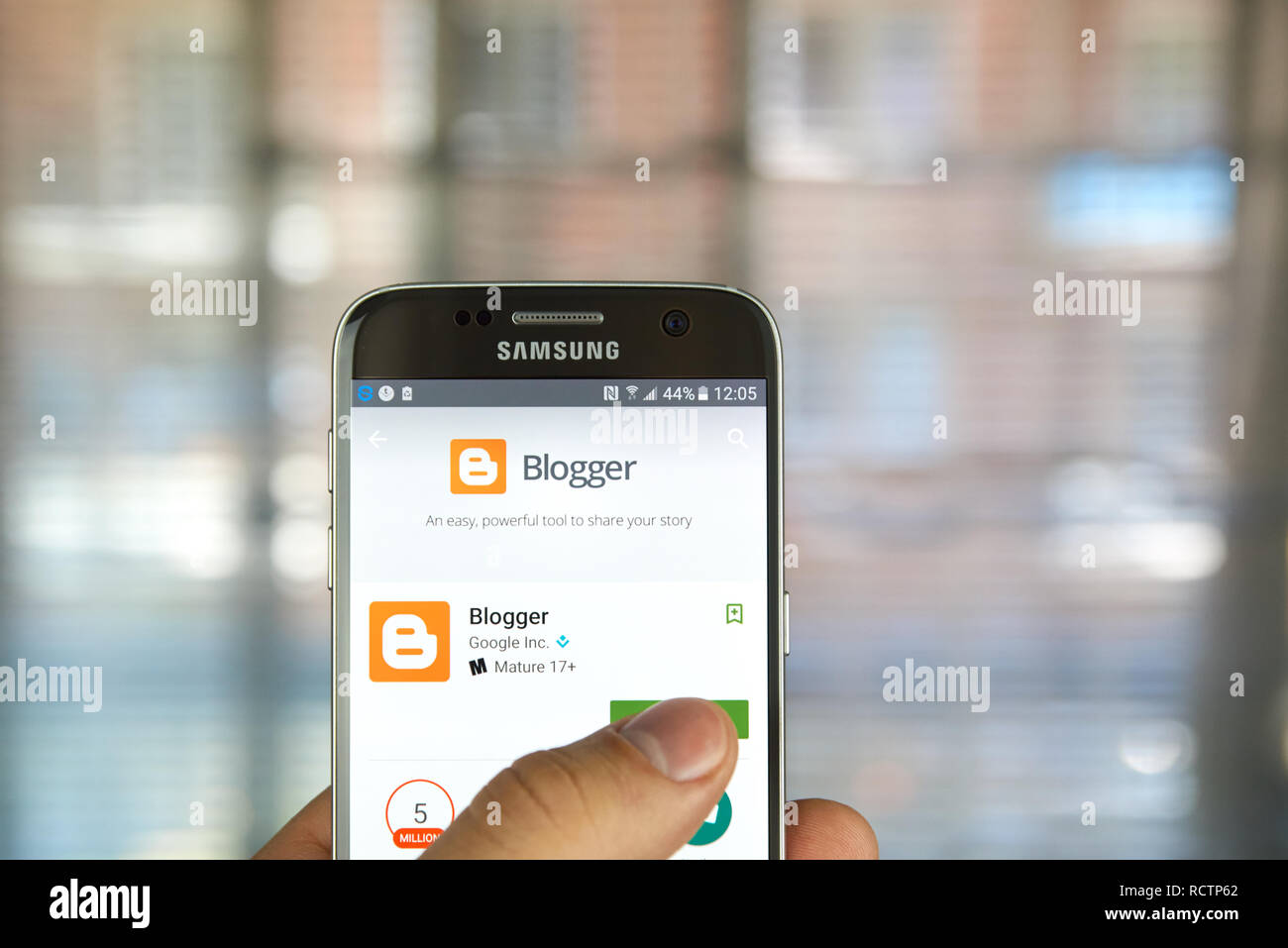 Creating application hi-res stock photography and images - Alamy