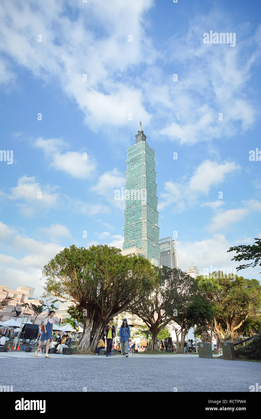 Taipei, Taiwan - November 24, 2018: The high building Taipei 101 tower ...