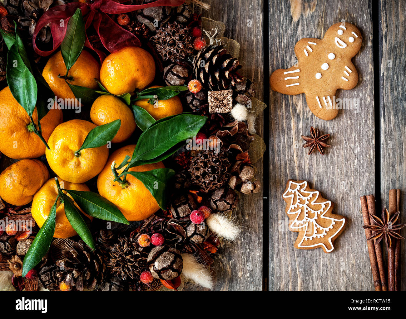 Gingerbread cookies wreath on hi-res stock photography and images - Alamy