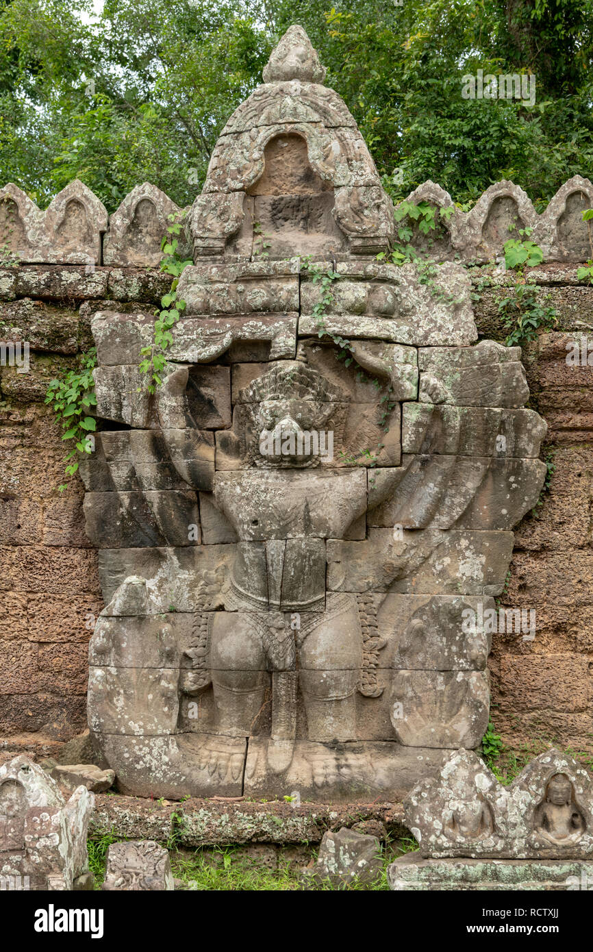 Statue of garuda cambodia hi-res stock photography and images - Alamy
