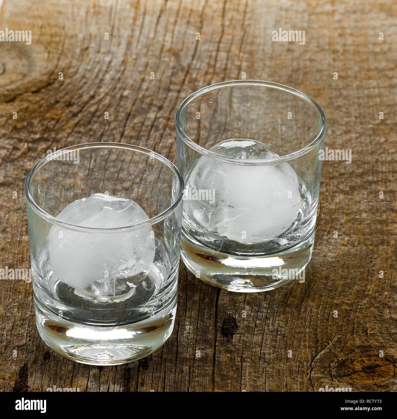 Round ice cube hi-res stock photography and images - Alamy