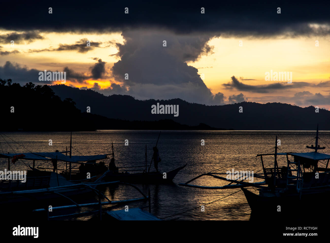 Beautiful sunset at Port Barton, Paalawan, Philippines Stock Photo - Alamy