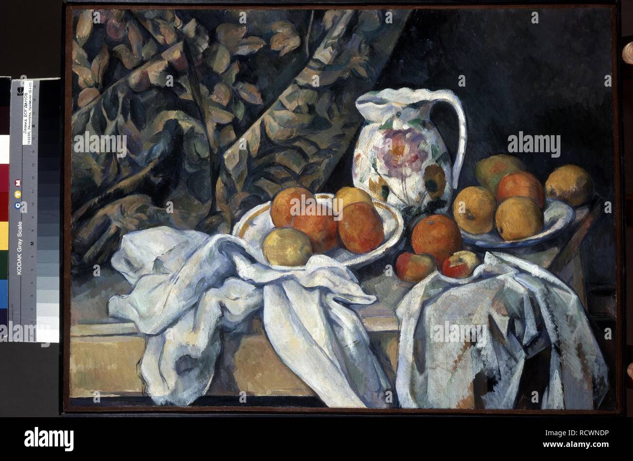 Still life with drapery hi-res stock photography and images - Alamy