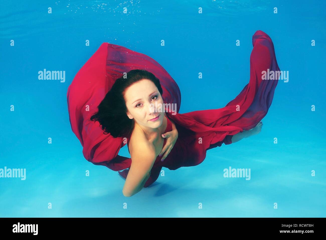 Underwater fashion show hi-res stock photography and images - Alamy