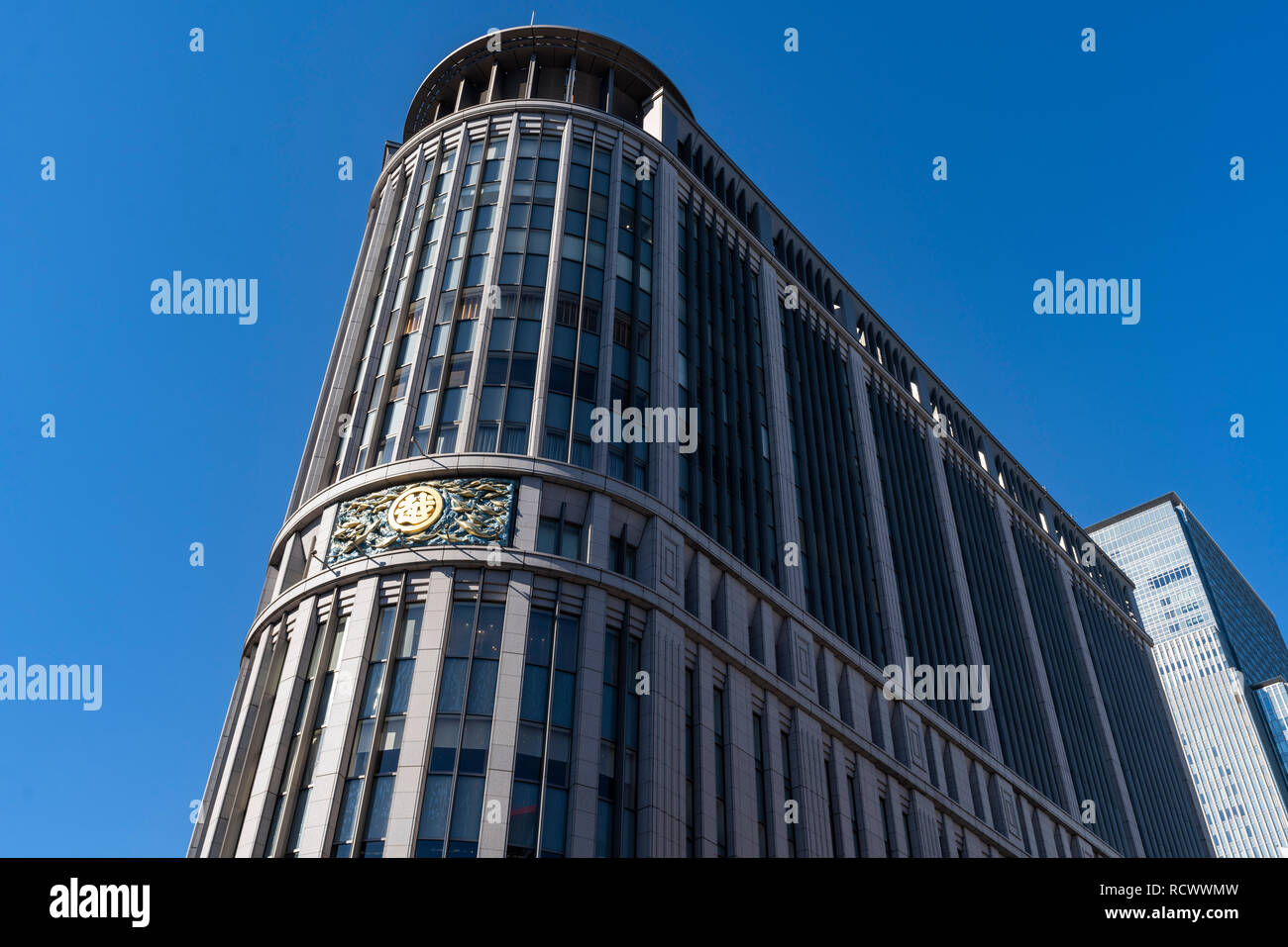 Exterior of mitsukoshi department store hi-res stock photography and ...