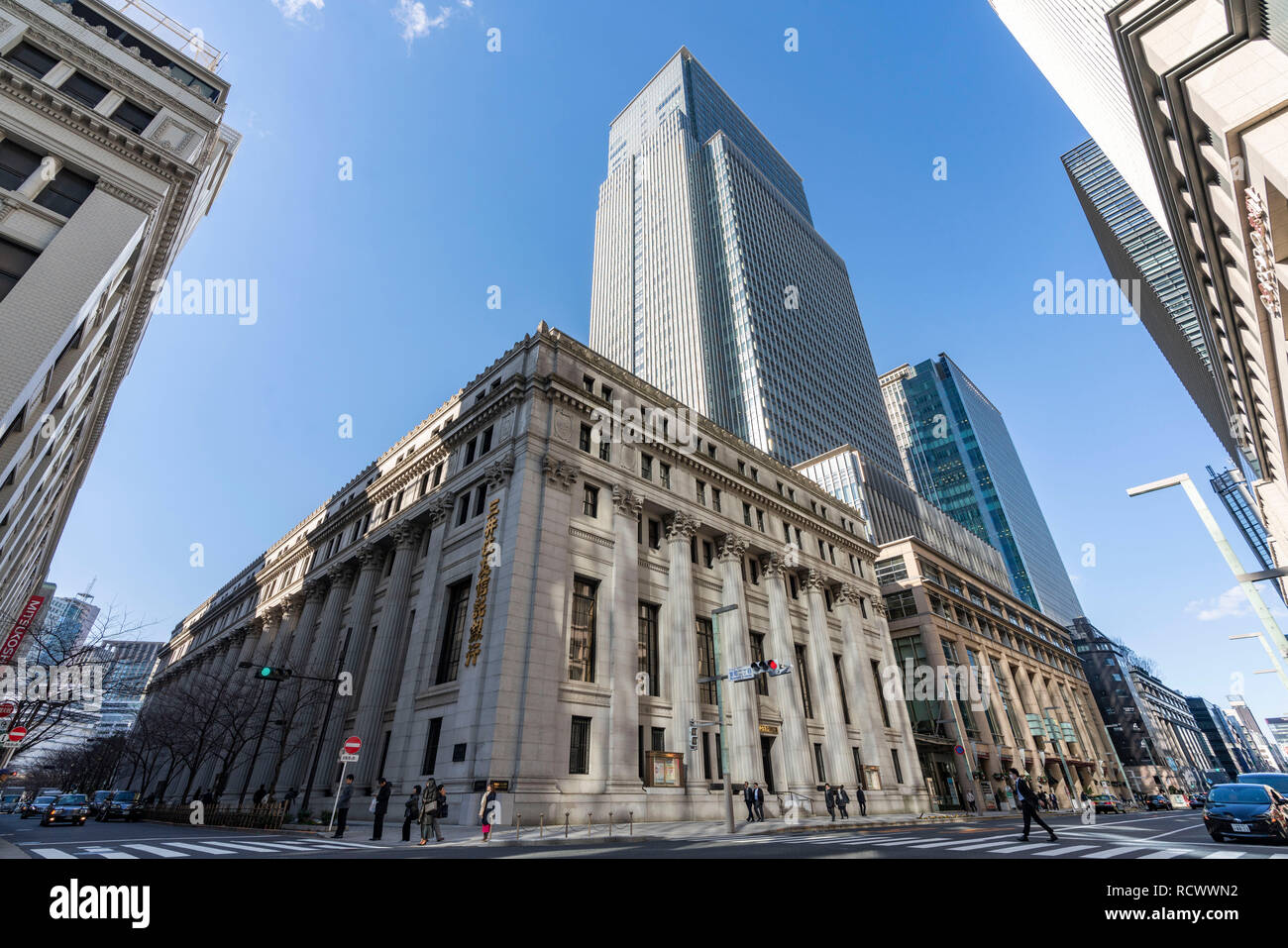 Nihonbashi Mitsui Building, Chuo-Ku, Tokyo, Japan Stock Photo - Alamy