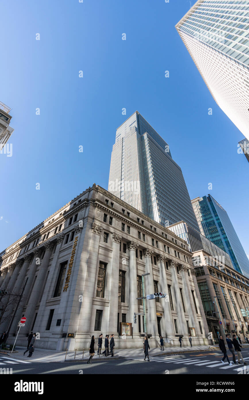 Nihonbashi Mitsui Building, Chuo-Ku, Tokyo, Japan Stock Photo - Alamy