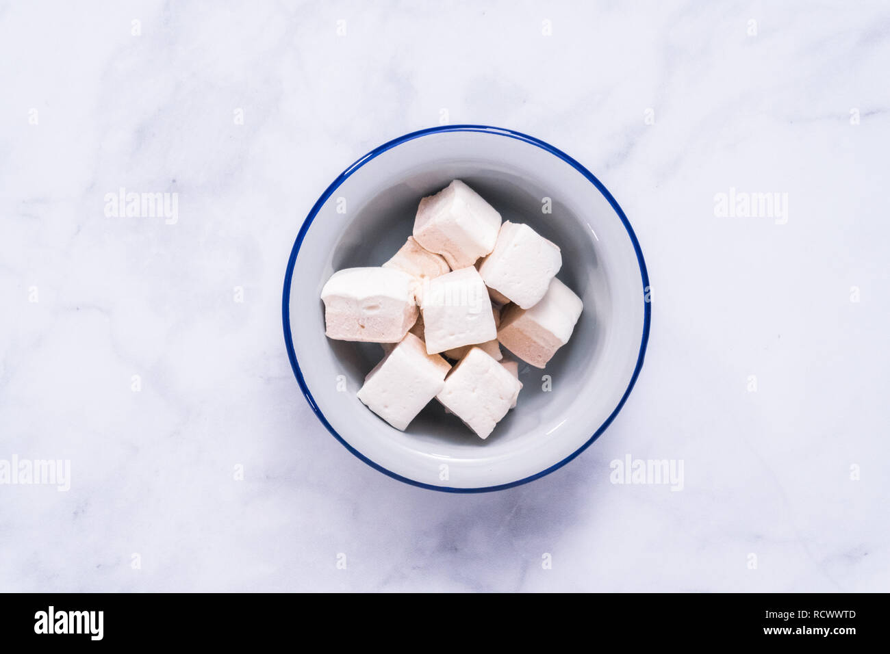 Marshmallow cubes chocolate flavor hot hi-res stock photography and ...