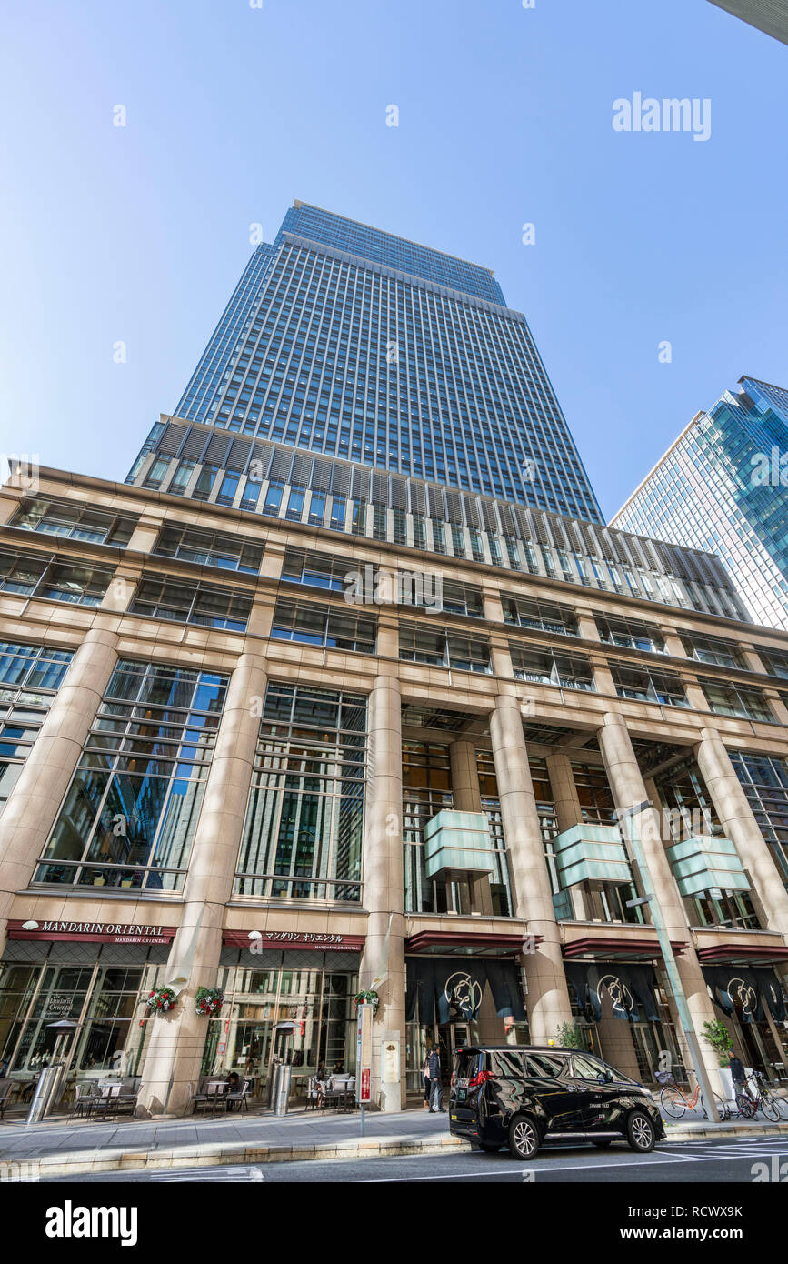 Nihonbashi building chuo ku japan tokyo hi-res stock photography and ...