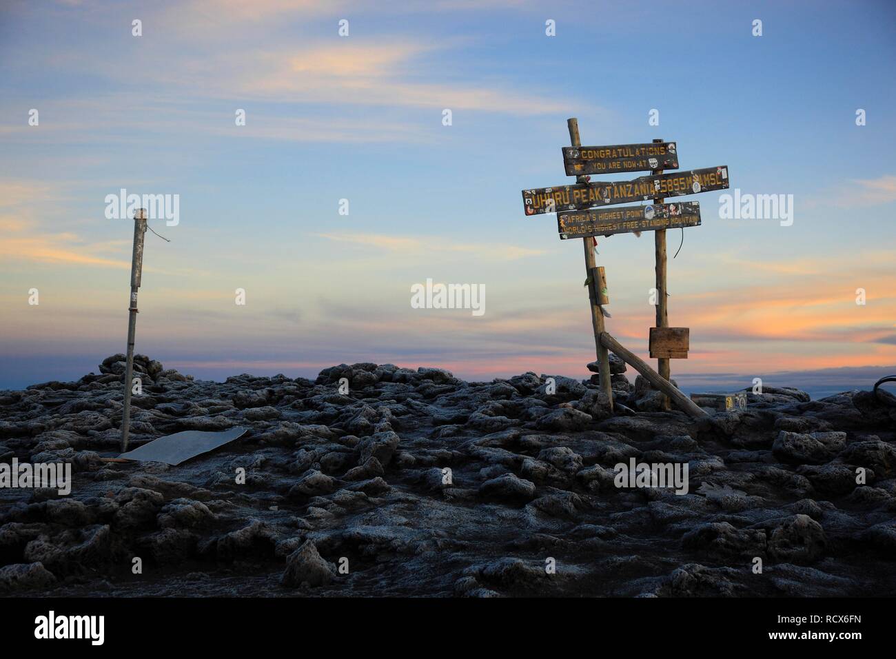 Africa summit hi-res stock photography and images - Alamy