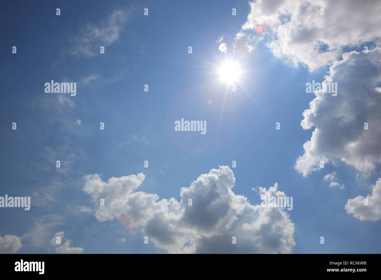 Sun no clouds hi-res stock photography and images - Alamy