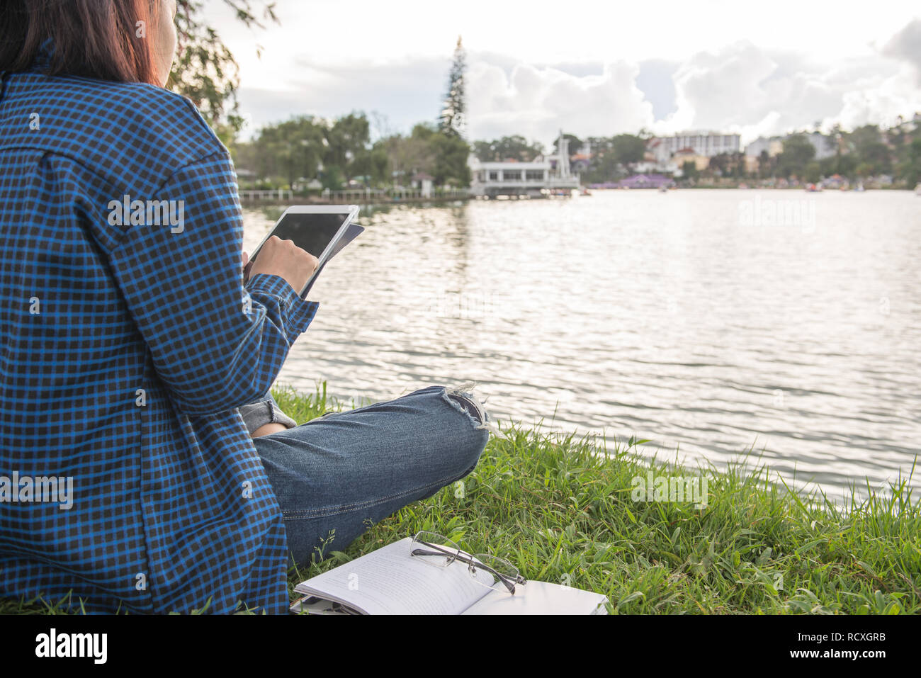 Lake tapping hi-res stock photography and images - Alamy