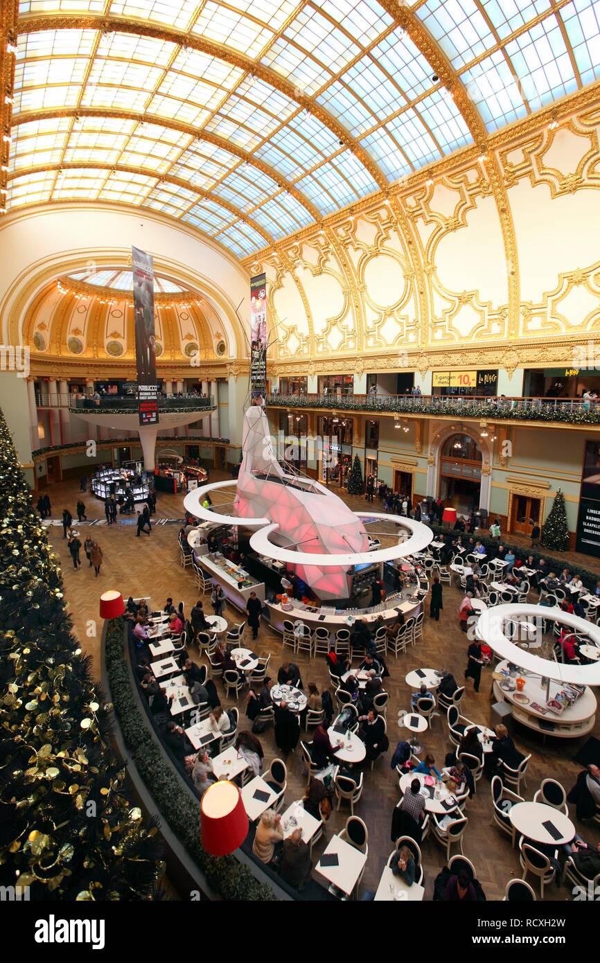 Neoclassical building design hi-res stock photography and images - Alamy