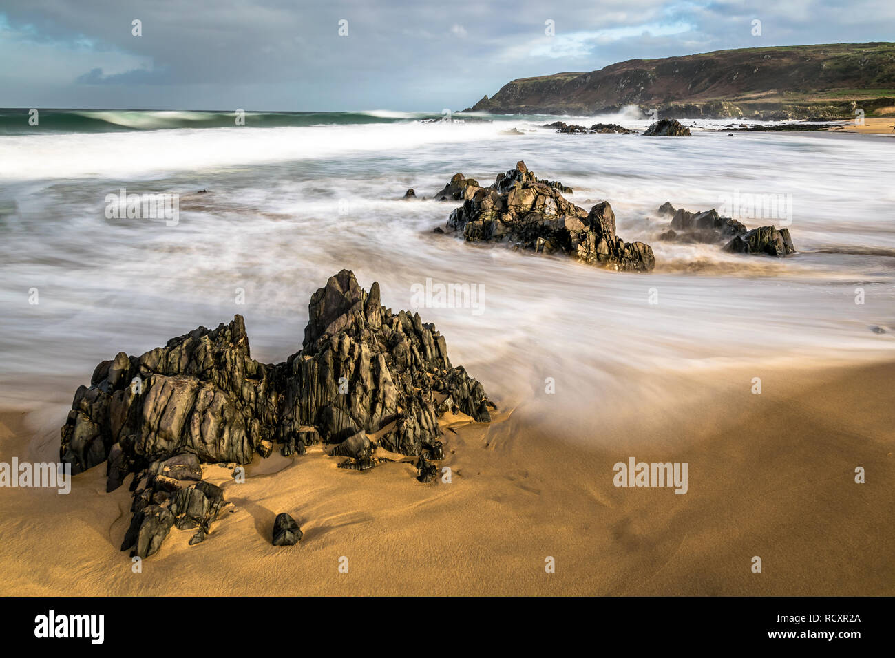 Slow motion scenic view waves hi-res stock photography and images - Alamy