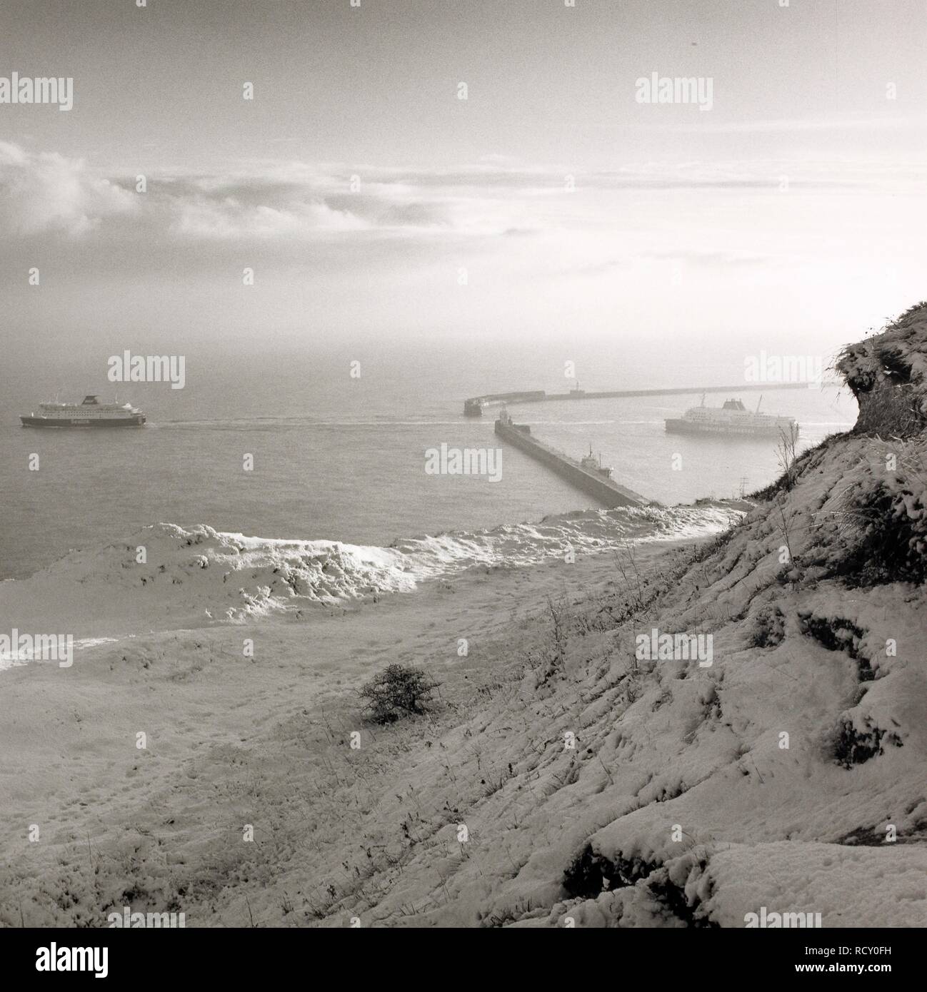 Eastern docks hi-res stock photography and images - Alamy