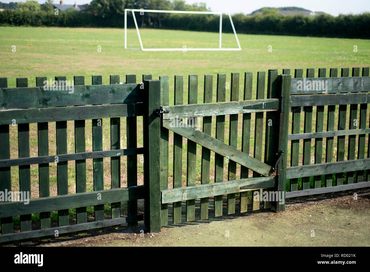 Uk football pitches hi-res stock photography and images - Alamy