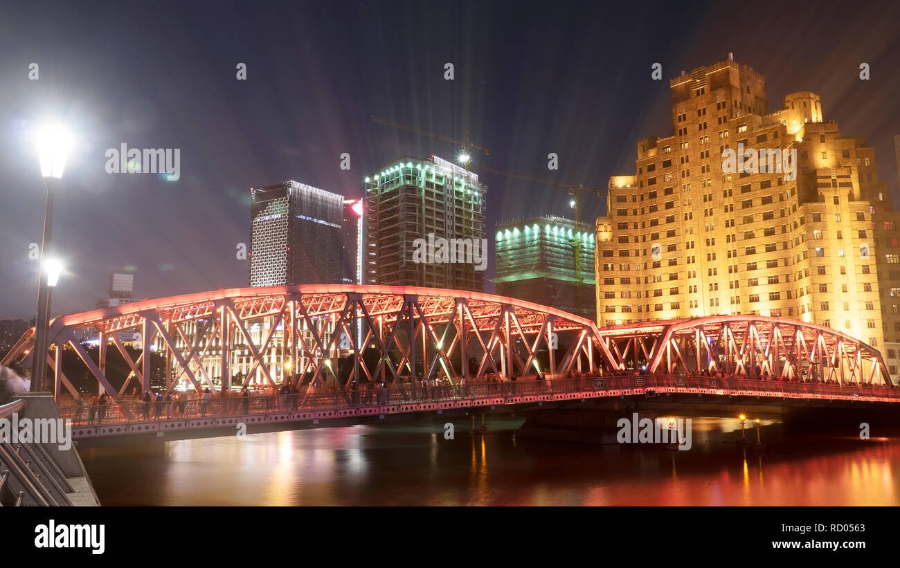 Shanghai, China - 4 Oct 2018: Long October vacation day of the long ...