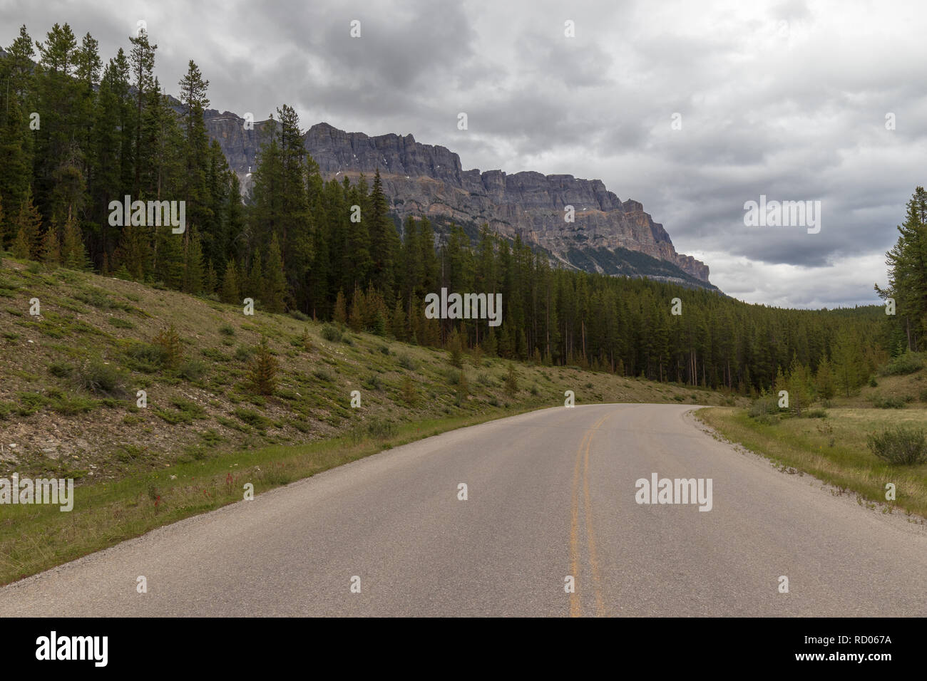Bow valley parkway hi-res stock photography and images - Alamy