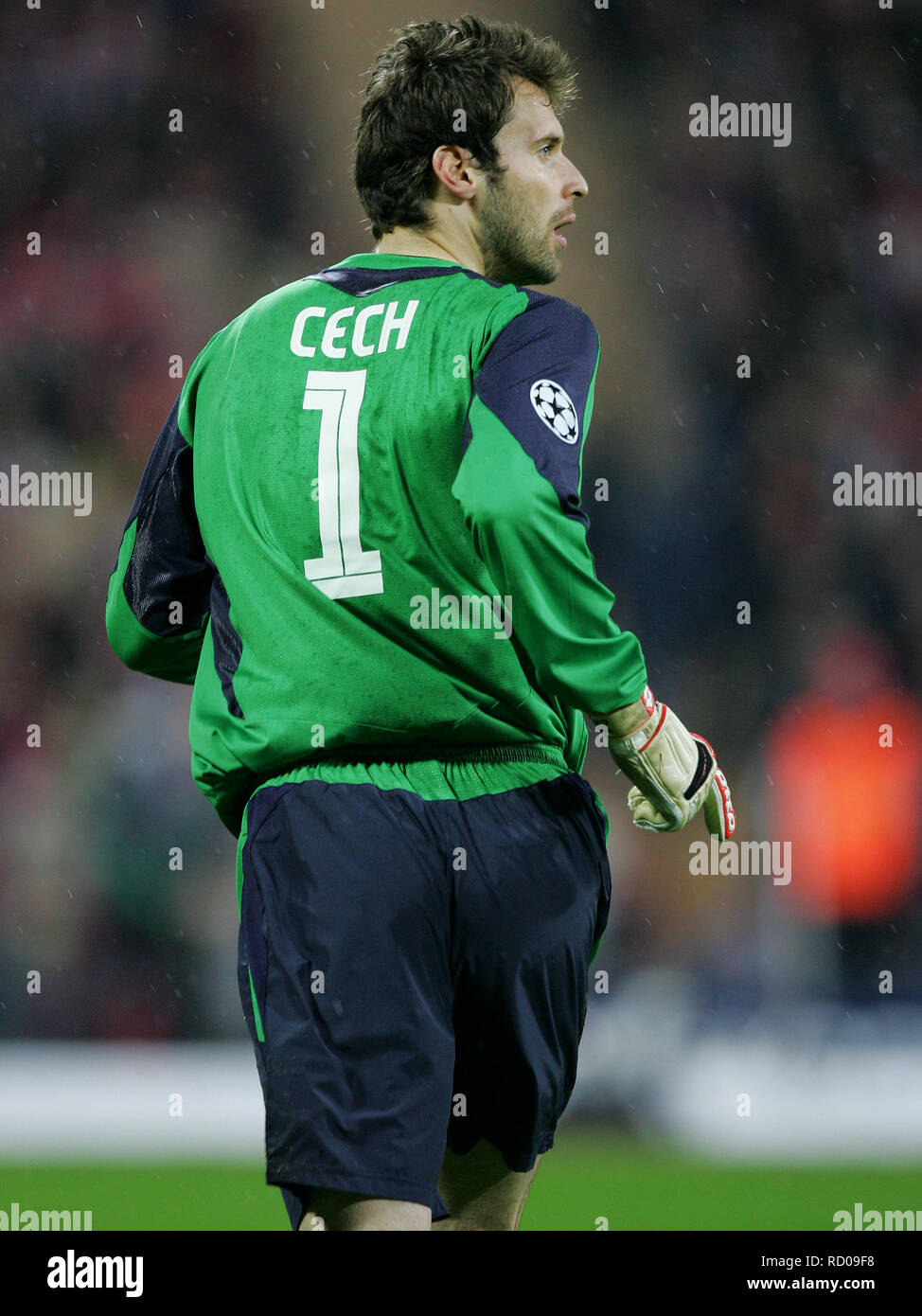 +++FILE PHOTO+++Czech goalkeeper Petr Cech (Arsenal), 36, decided to ...