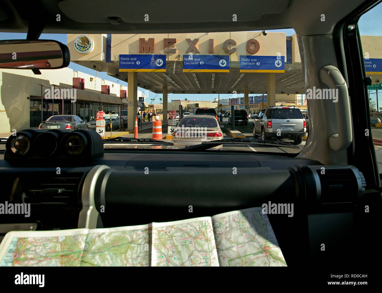 Entering Mexico from the USA Stock Photo - Alamy