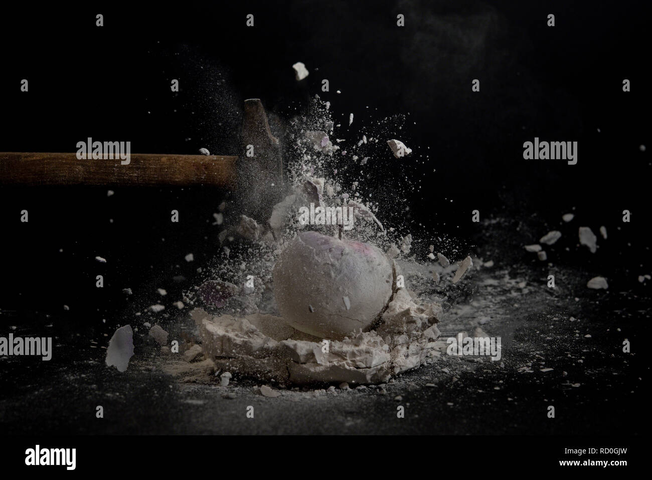 Smashing hi-res stock photography and images - Alamy