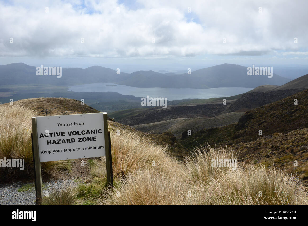 Active volcano warning sign, Tongariro Alpine Crossing, tongariro ...