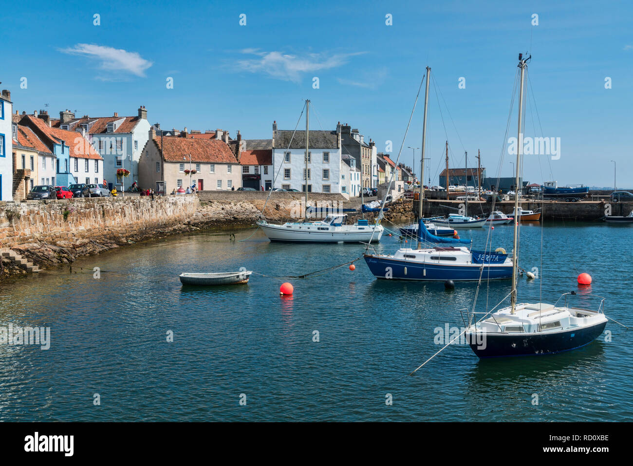 St monans harbour and seafront hi-res stock photography and images - Alamy