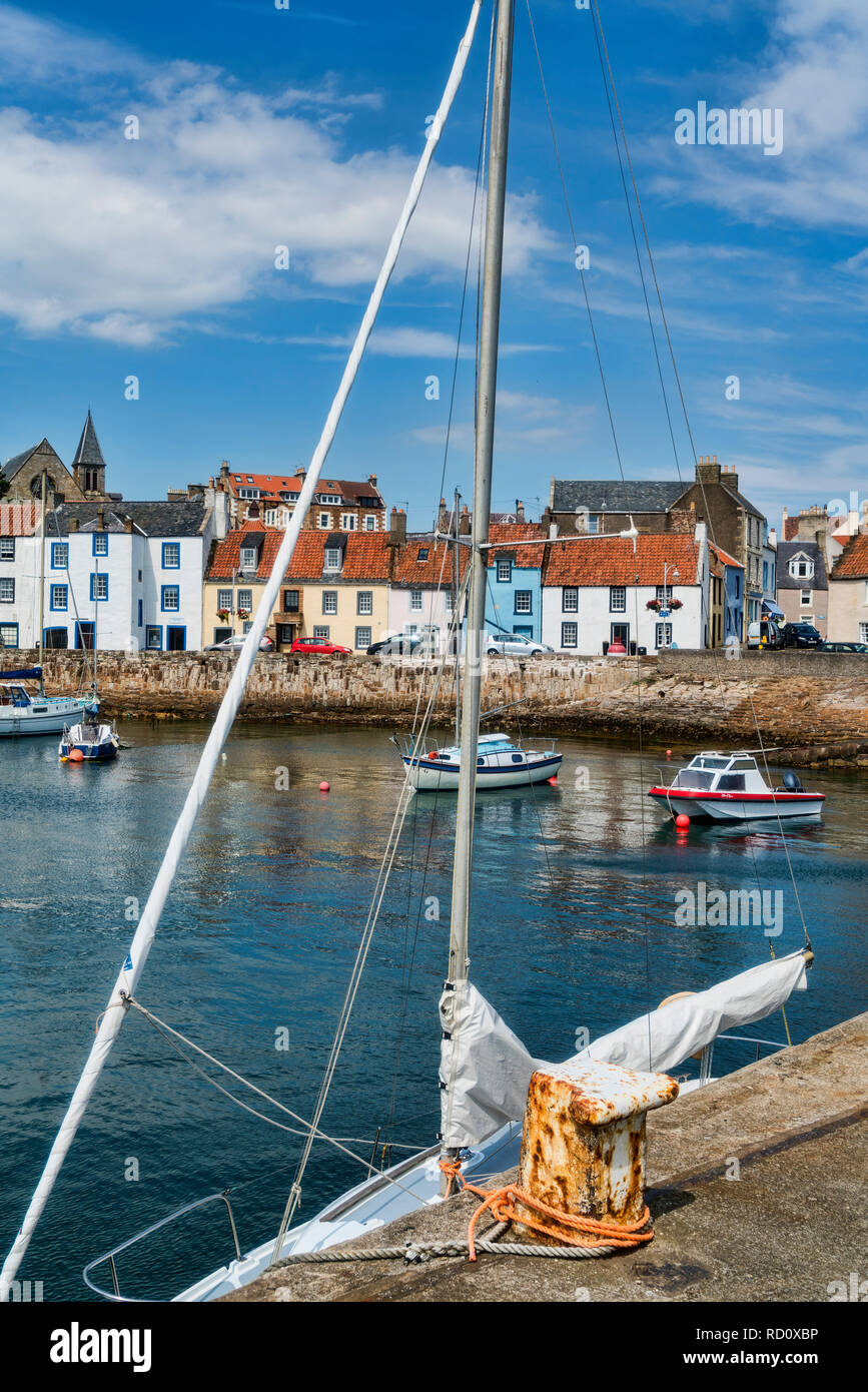 St monans harbour and seafront hi-res stock photography and images - Alamy