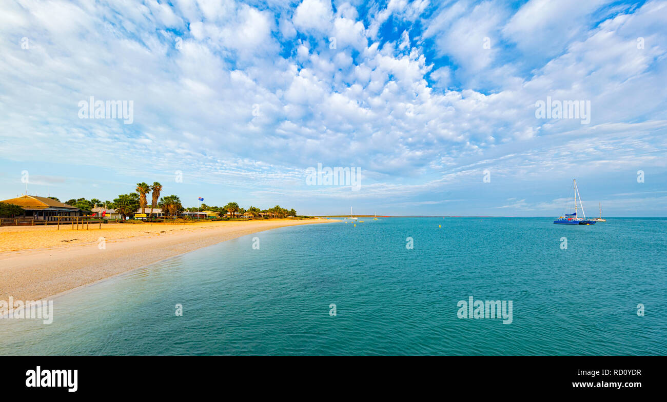 Monkey beach and RAC Monkey Mia Dolphin Resort, Shark Bay Stock Photo ...