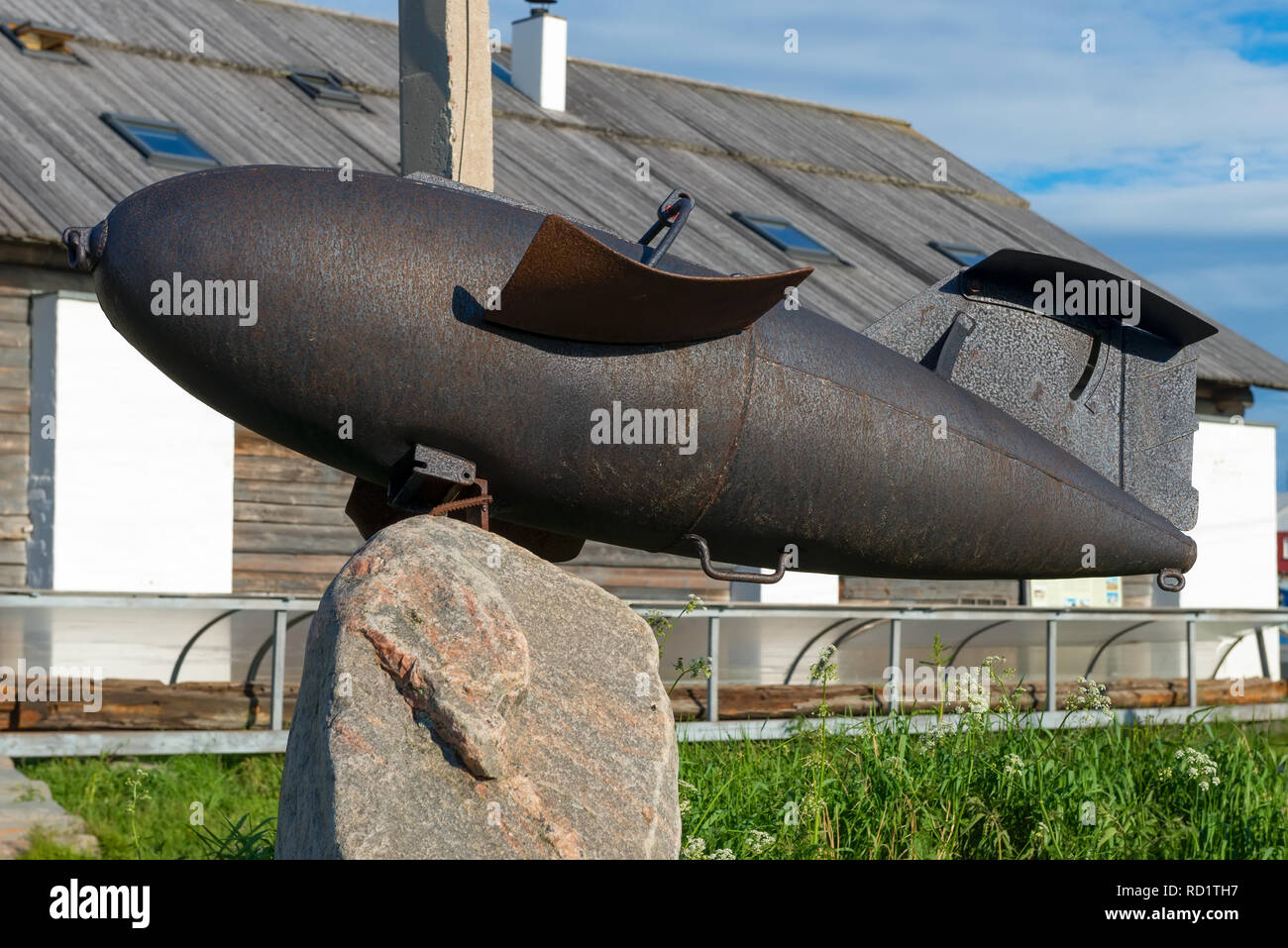 Underwater mines hi-res stock photography and images - Alamy