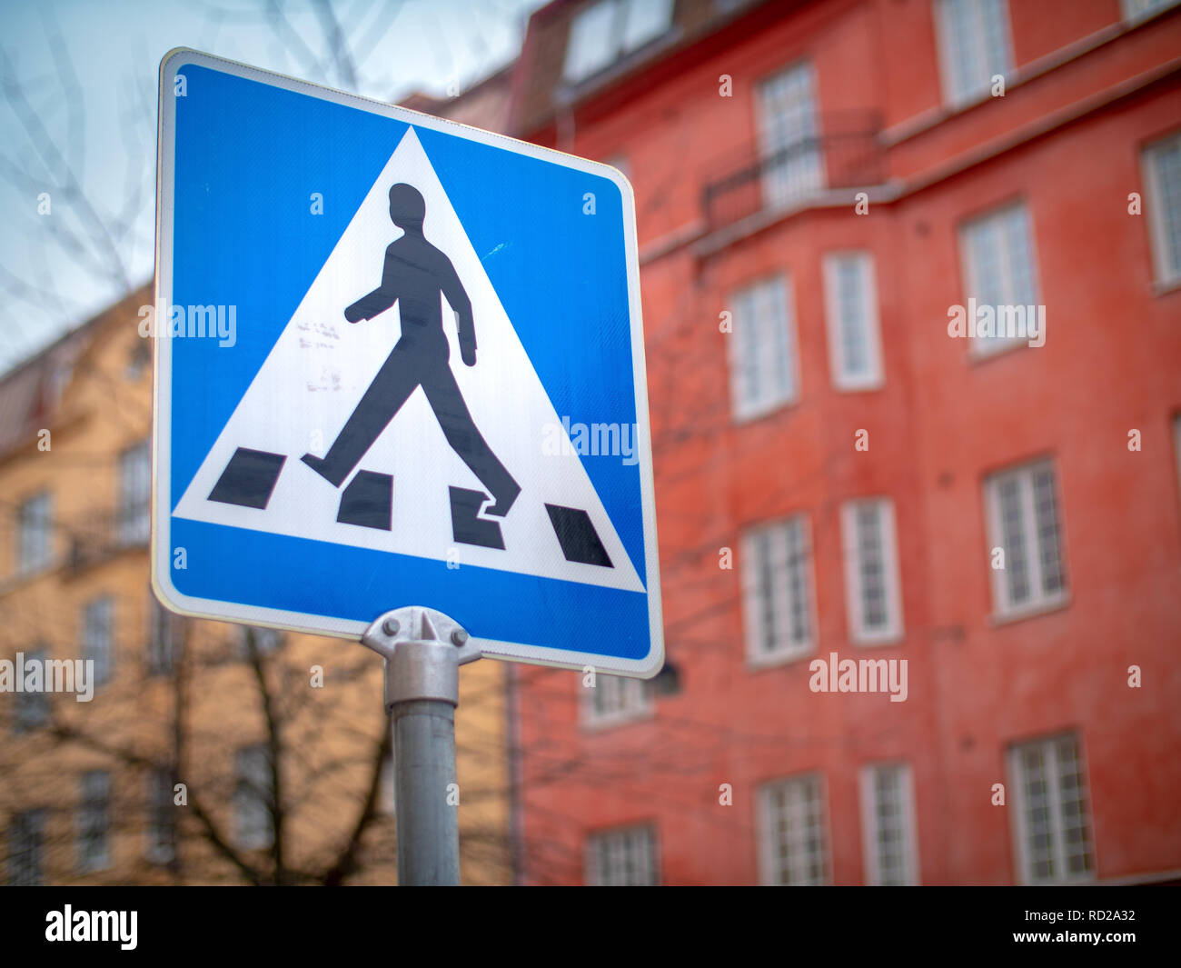 Pedestrian crossing sign red hi-res stock photography and images - Alamy