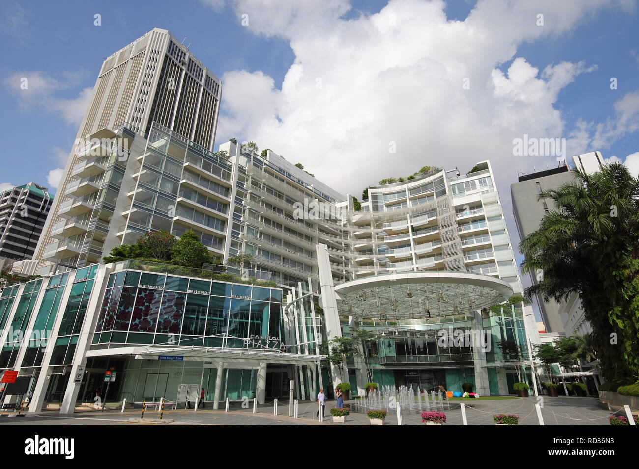 People visit Capitol Piazza shopping mall in Singapore Stock Photo - Alamy